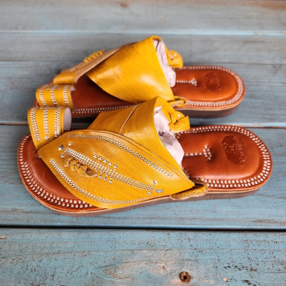 Camel Threads | Shoes | Saudi Madas Sandals Unisex Mustard Yellow ...